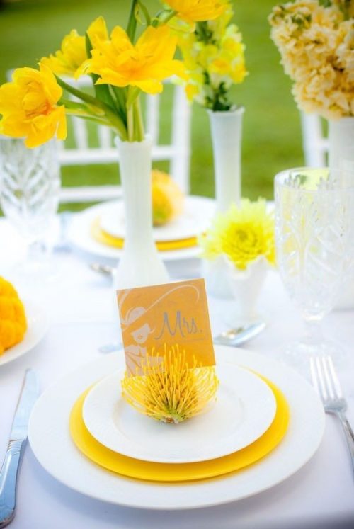 The Bloom of Spring In a Daffodil Wedding Theme | | TopWeddingSites.com